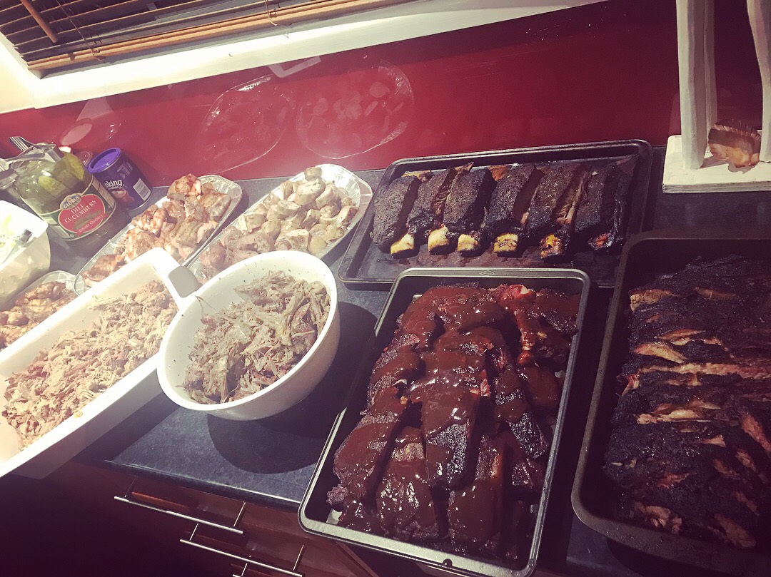 Self – Catering – Bare Knuckles BBQ